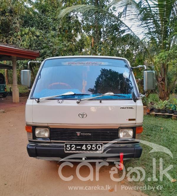TOYOTA HIACE LH51 1986 | Careka.lk