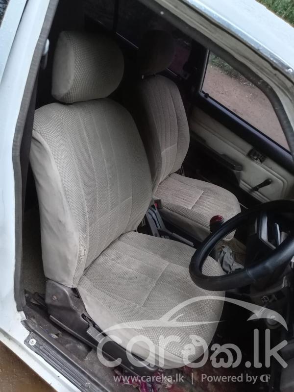 TOYOTA COROLLA AE81 1986 | Careka.lk