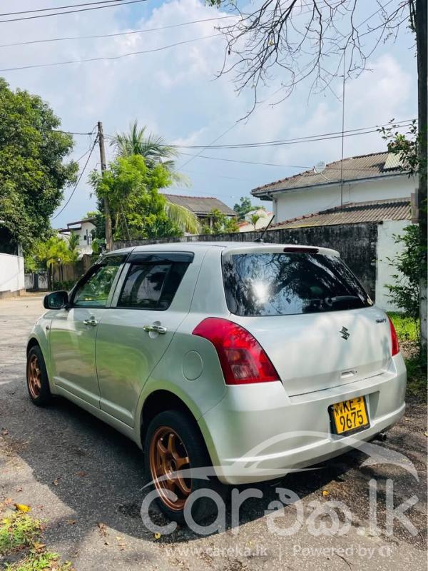 SUZUKI SWIFT 2005 | Careka.lk