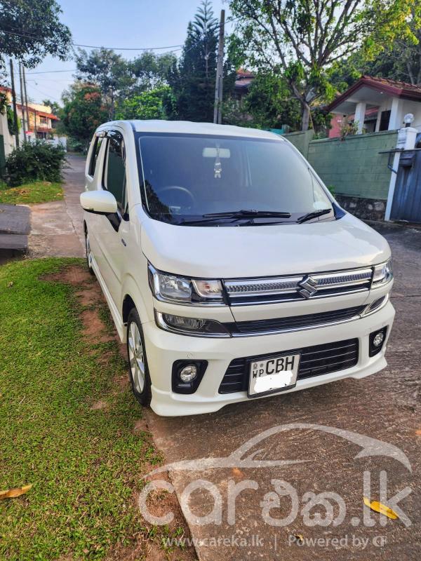 SUZUKI WAGON R PREMIUM 2018 | Careka.lk
